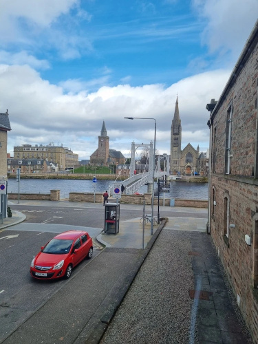 Stunning Spacious Apartment On River Ness - Inverness