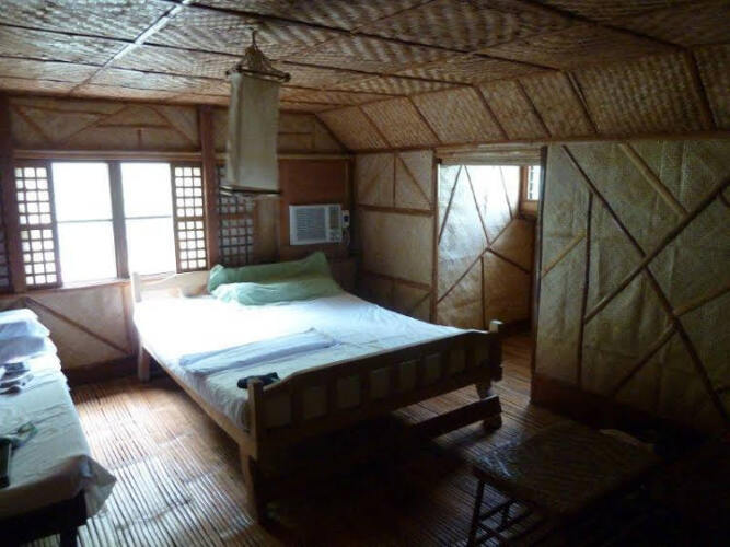 Bamboo House Beach Lodge & Restaurant - Puerto Galera