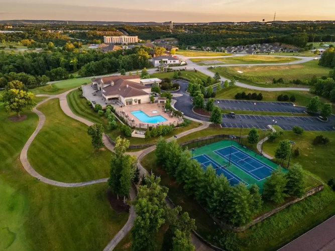 Villa At The Hills - A Grand Branson Vacation! 4 Bdr Golf Resort Villa - Spokane, MO