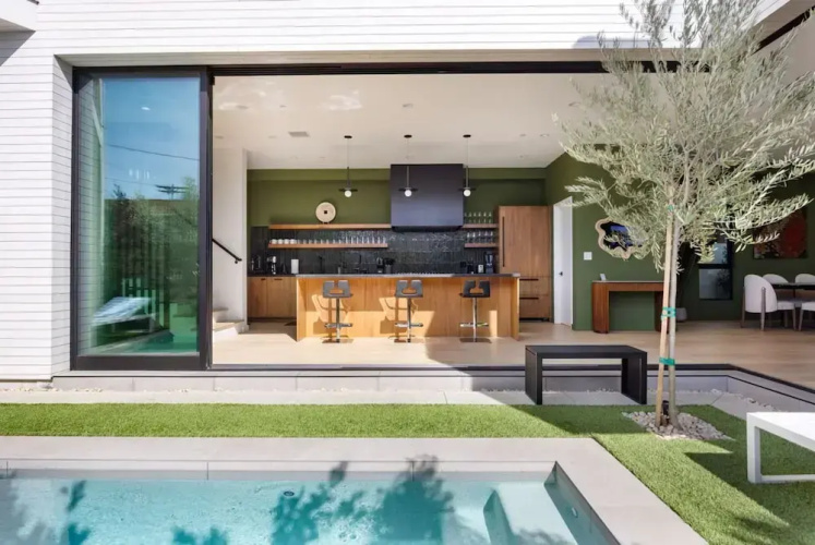 The Bella Villa 2 In Venice - Santa Monica, CA