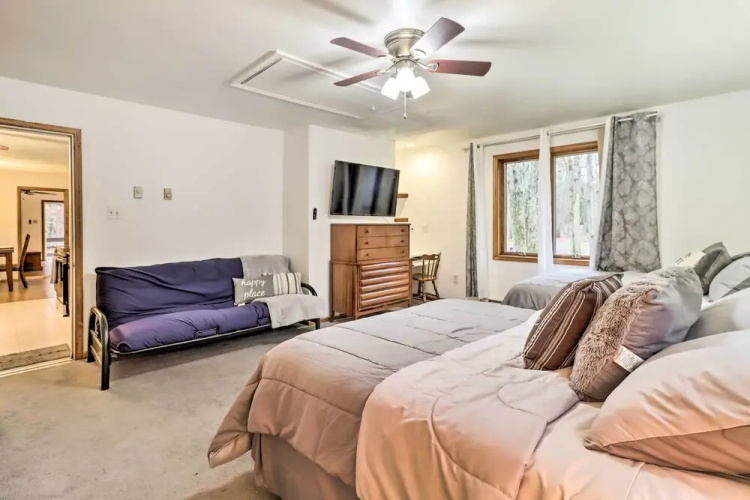 Near Big Boulder Mtn: Cabin W/ Furnished Deck - Jim Thorpe, PA