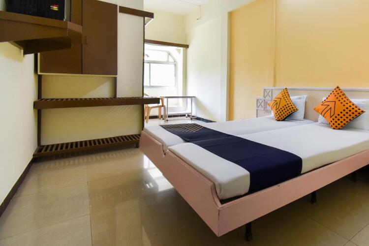 Spot On 46414 Hotel Ritesh - Solapur