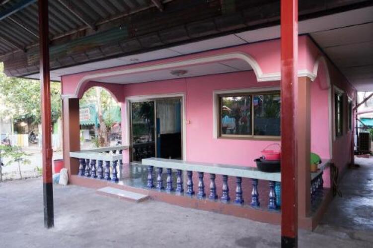 Rakbankerd House - Ko Sichang District