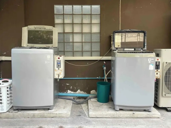 Petch Tower Ekkamai - 