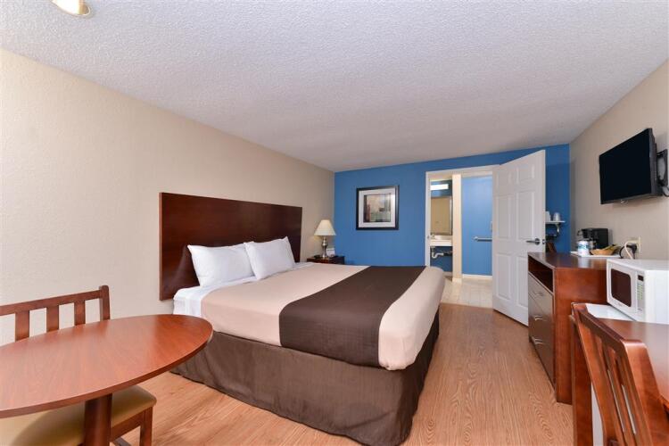 Americas Best Value Inn - St. Clairsville/wheeling - Wheeling, WV