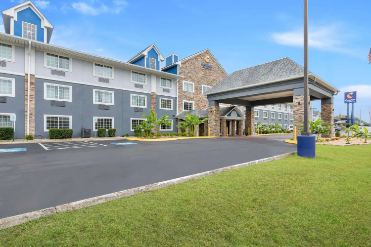 Comfort Inn & Suites Nashville Near Tanger Outlets  I-24 Antioch - Smyrna, TN