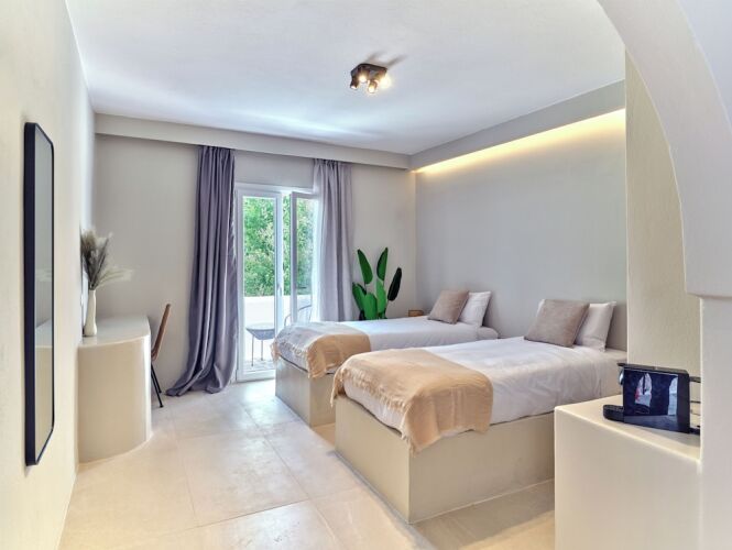 Paridian Living - Paros
