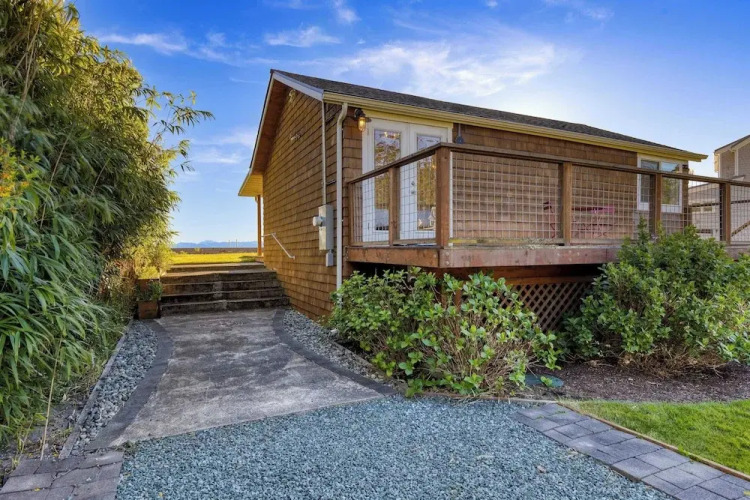 Cozy Whidbey Island Stay Steps On The Beach Fireplace, Bbq, Near Trails - Port Ludlow, WA