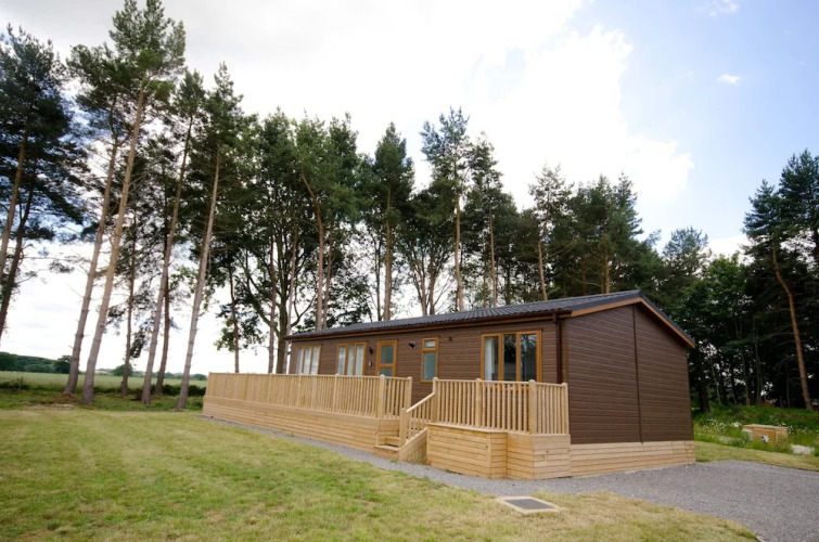 Hollicarrs - Woodland Lodge - York, UK