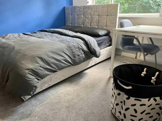 Charming 6-bed House In Reading - Reading