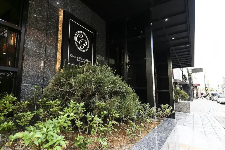 Central Person Hotel Pyeongtaek - Pyeongtaek