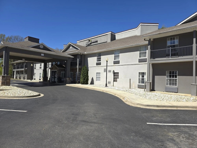 Comfort Inn & Suites Colonnade - Birmingham, AL