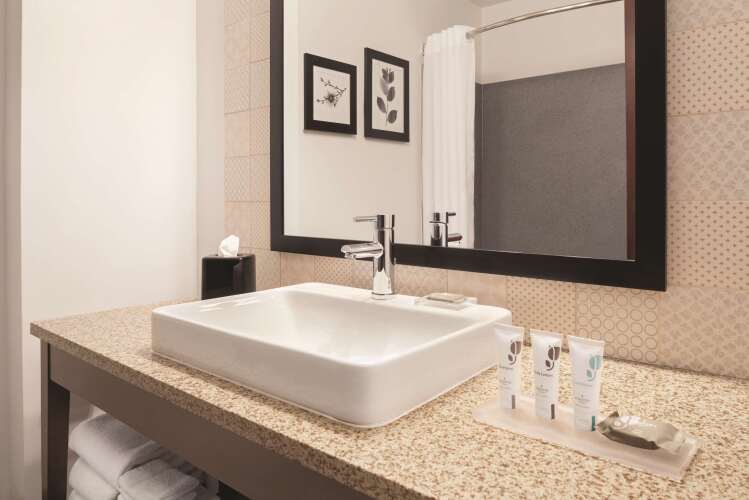 Country Inn & Suites By Radisson, Dayton South, Oh - Waynesville, OH