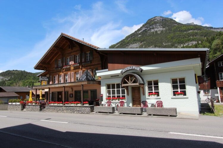 Hotel Restaurant Alpina - Meiringen