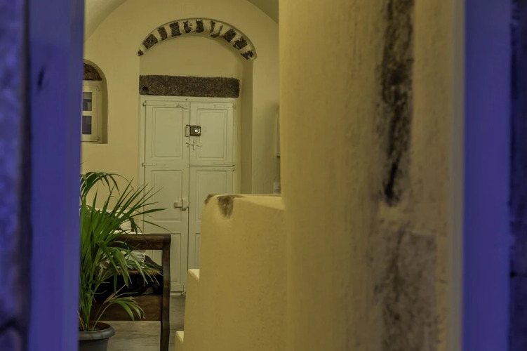 Exi Castle Suites - Santorini