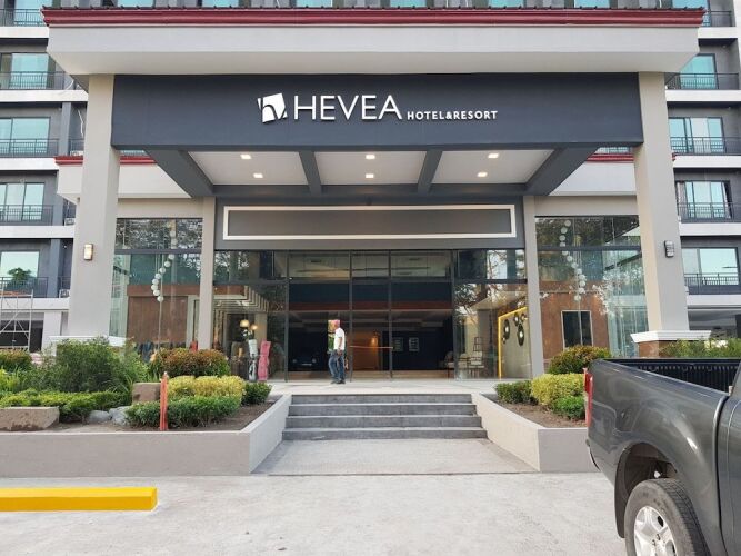 Sunday Hevea Hotel And Resort - Angeles