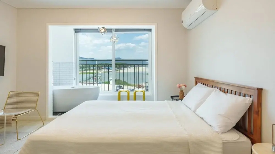 Samcheok Kong & Bee Ocean View Spa Pensi - Samcheok-si