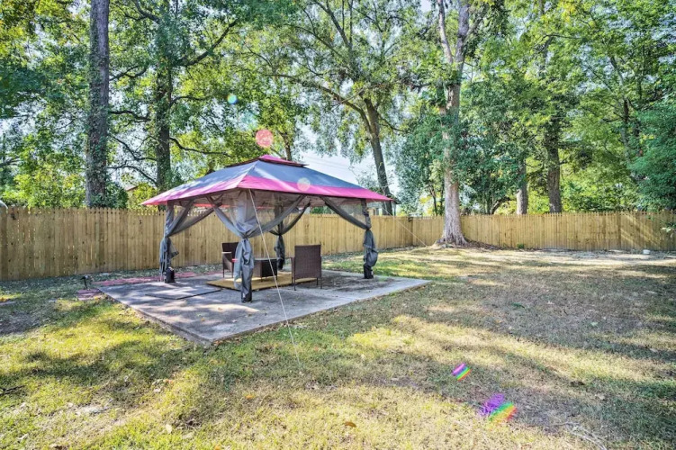 'Blue Cottage In The Bayou' W/ Private Yard! - Baton Rouge, LA