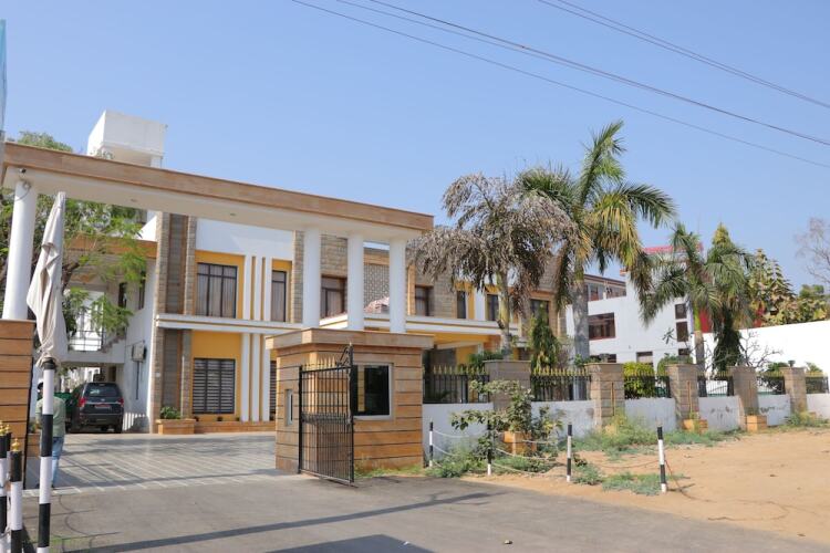 Hotel Clarks Inn Express Bharatpur - Bharatpur