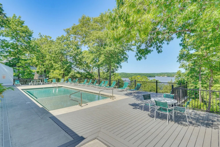 Ultimate Lake Getaway In Osage Beach, Resort Perks - Sunrise Beach, MO