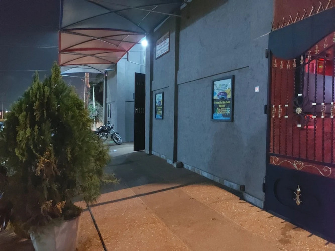 Room-standard Double Bed In Royal Blue G - Lomé