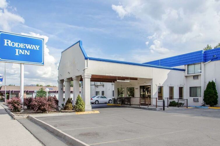 Rodeway Inn University - ポカテッロ, ID