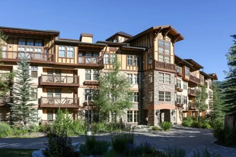 1307b - King Standard Eagle Springs West Hotel Room - Alta, UT