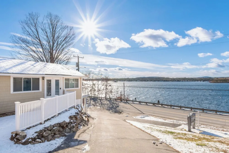 Steps To Beach: Lake-view Laconia Getaway! - Laconia, NH