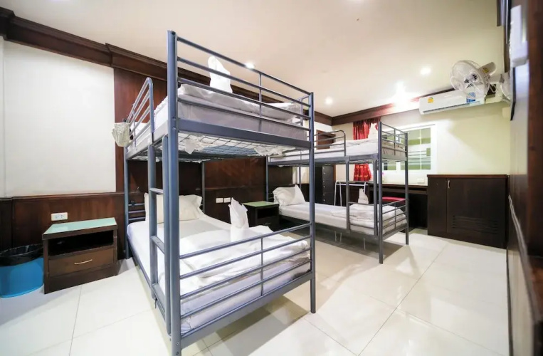 Ebs Hostel Phuket - Kata Beach