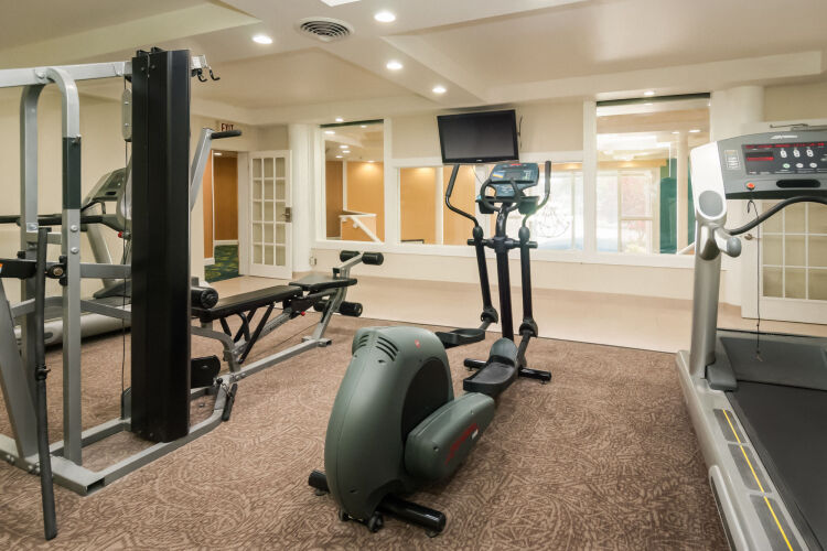 Quality Inn & Suites Middletown - Newport - Rhode Island