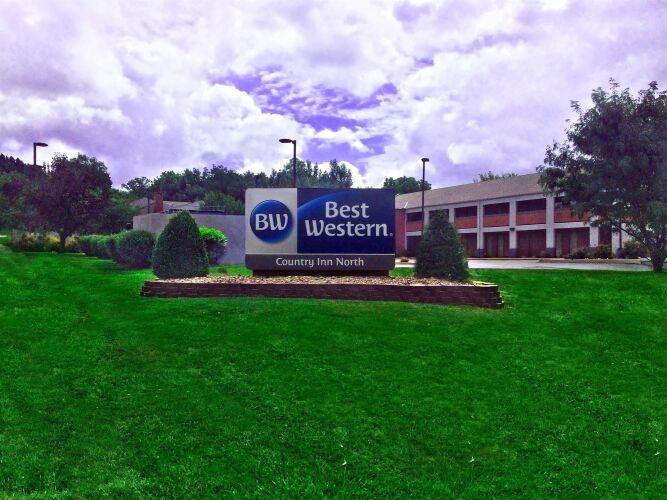 Surestay By Best Western Kansas City Country Inn North - Kansas City, MO