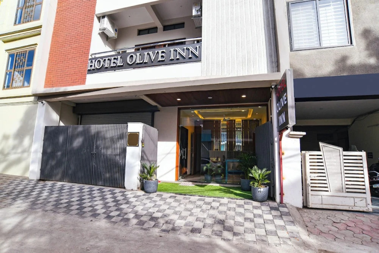 Fabhotel Olive Inn - Indore