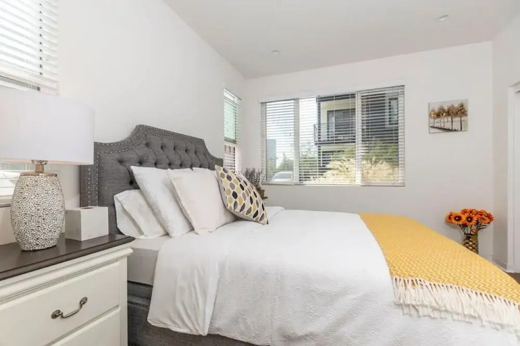 Private Bedroom With Bathroom Central Location - Irvine, CA
