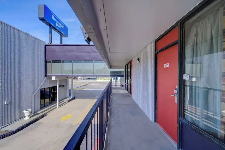 Capital O Travelers Inn Lawton Fort Sill - Lawton, OK