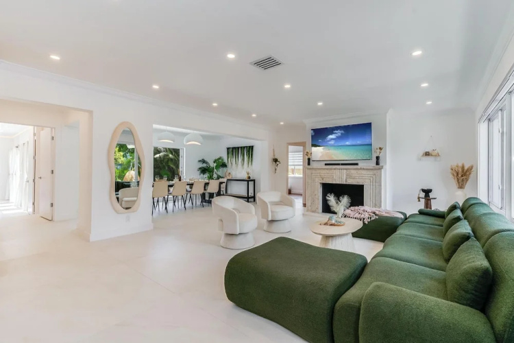 Fox Eden Resort; 8bd, Pool& Spa Oasis - Hollywood, FL