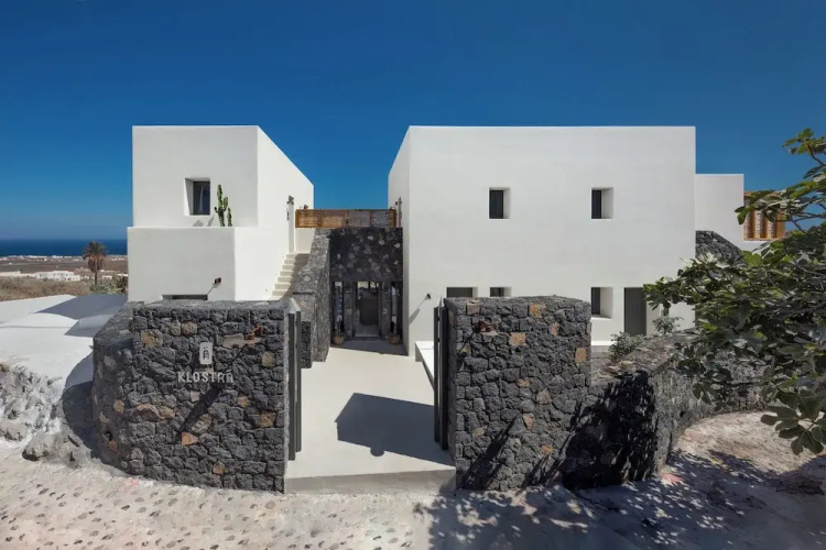 Klostra - Oia