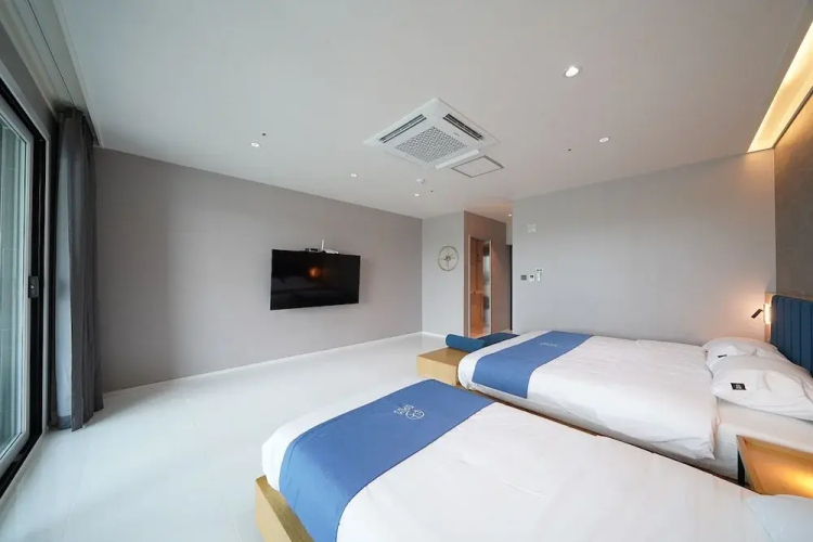 Hotel Opus - Gyeongsangbuk-do