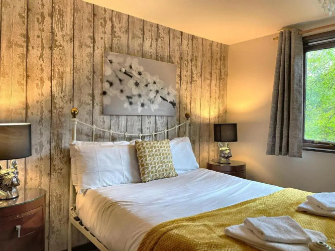 Wren 23-hot Tub-woodland Lodges-tenby-pembroke - Wales