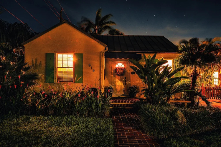 Key West Cottage - Palm Beach