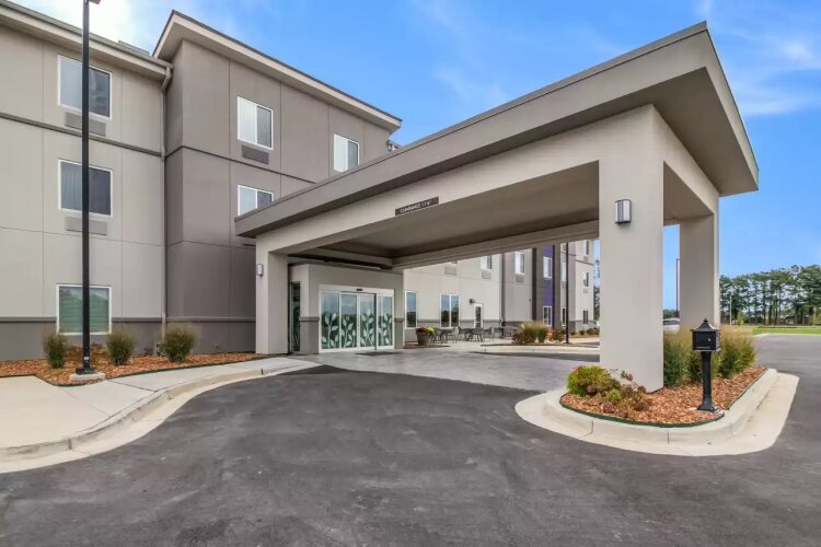 Mainstay Suites - Union City, TN