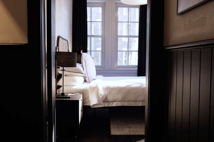 The Strand Hotel - Surry Hills