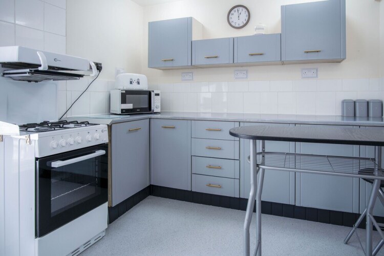 Fulke Street - 2 Bedroom Apartment - Milford Haven - Milford Haven