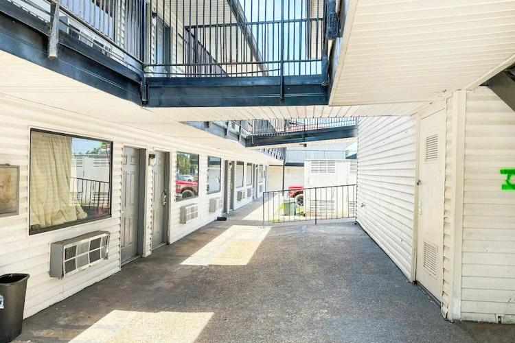 Luxury Inn By Oyo Albany - Albany, GA
