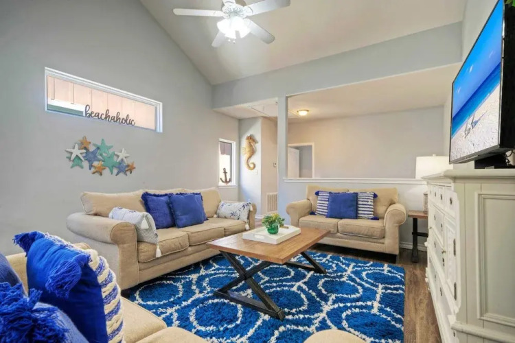 Carpe Beach Bum Avantstay Resort Pool+by Beach - Port Aransas, TX