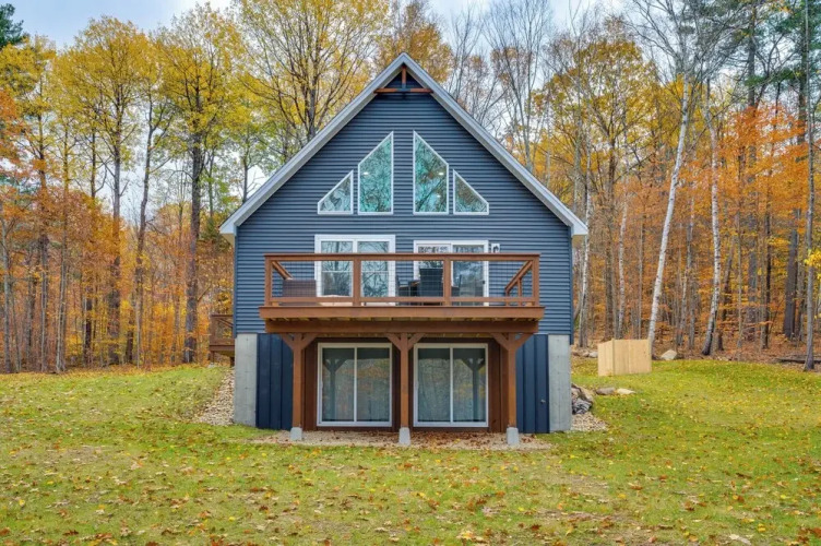 White Mtns Holiday Home! Cabin 1 Mi To Skiing - Campton, NH