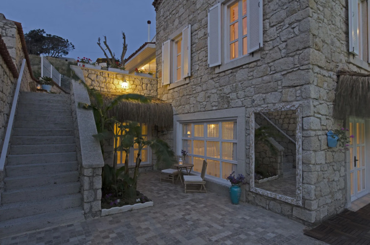 Alacati Roka Tas Otel - Alaçatı