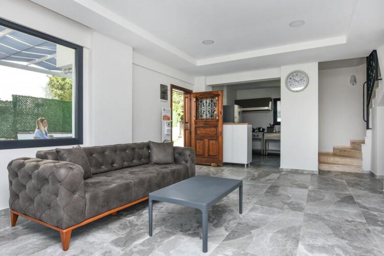 Beyaz Konak Otel - Alibey Island