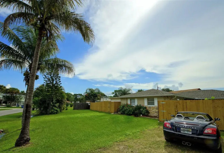 Triluxe Inn & Studios - Sanibel Island, FL