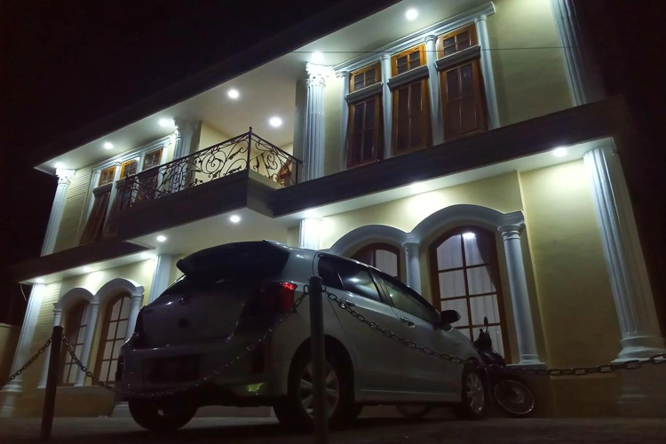 Bluefire Homestay By Zuzu - Banyuwangi