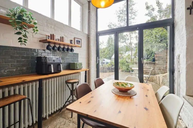 Host Stay The Artist S House - Todmorden